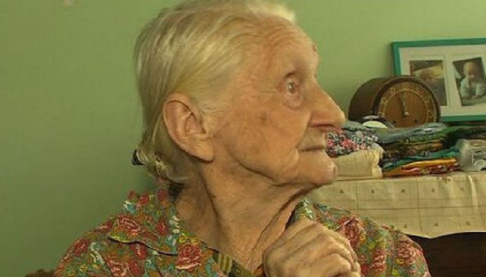 Babcia Ewa ma "problem". Niezwykła reakcja internautów przyprawia o ...