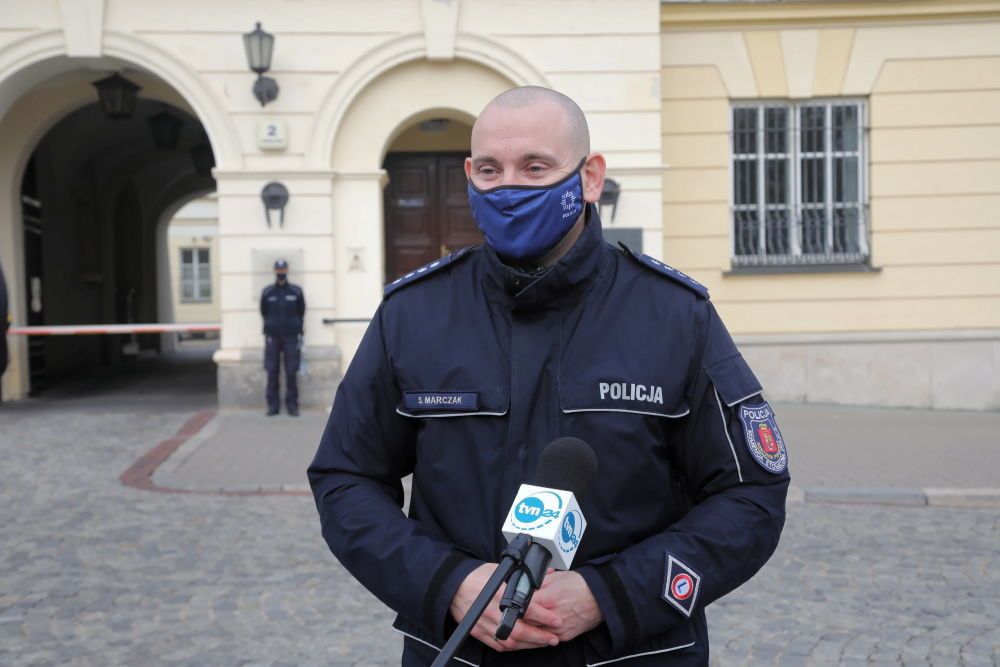 Zatrzymano prowadzącego “Chwdp.tv”; miał nawoływać do popełnienia ...