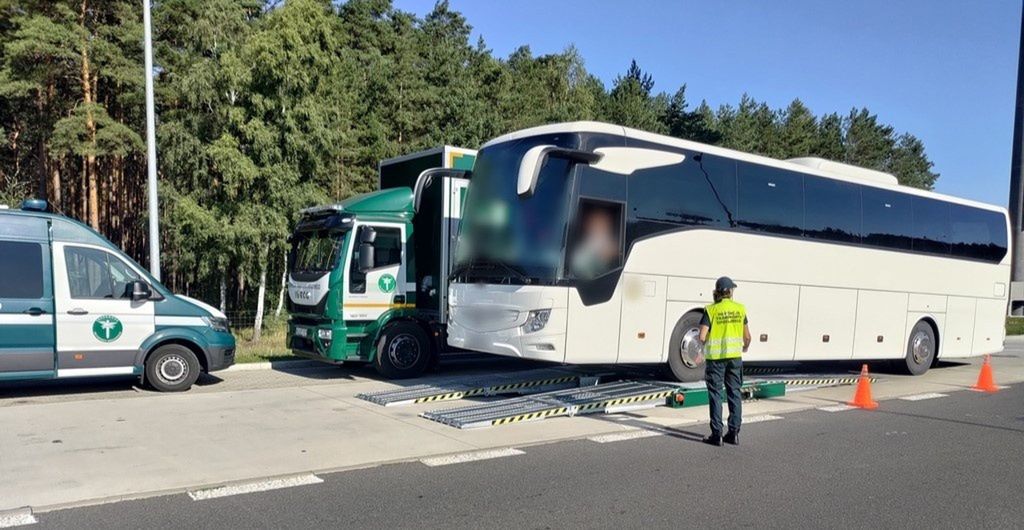 Wiózł pasażerów do Ukrainy. Wpadł podczas rutynowej kontroli Wiózł pasażerów do Ukrainy. Wpadł podczas rutynowej kontroli