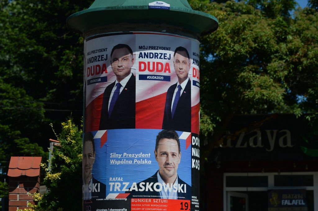 Wybory 2020. Rafał Trzaskowski kontra Andrzej Duda - najlepsze memy w ...