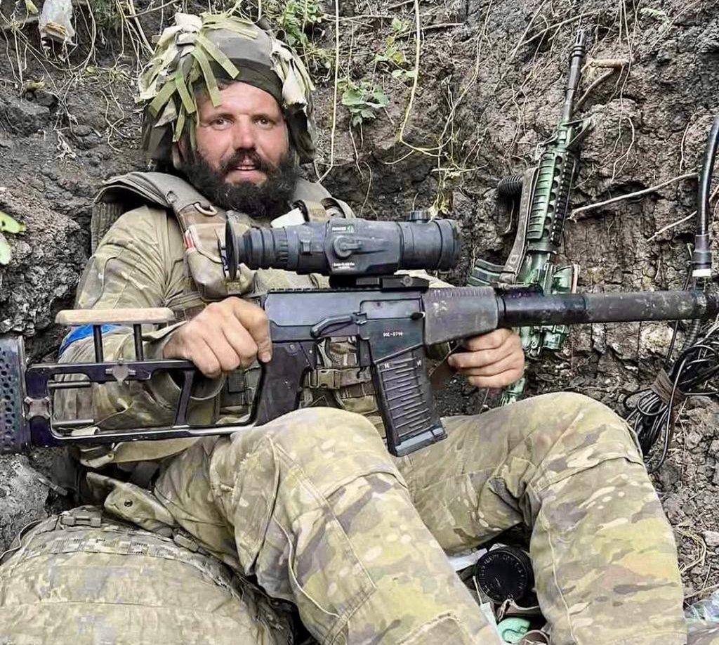 Ukrainian soldier captures rare Russian rifle from special forces