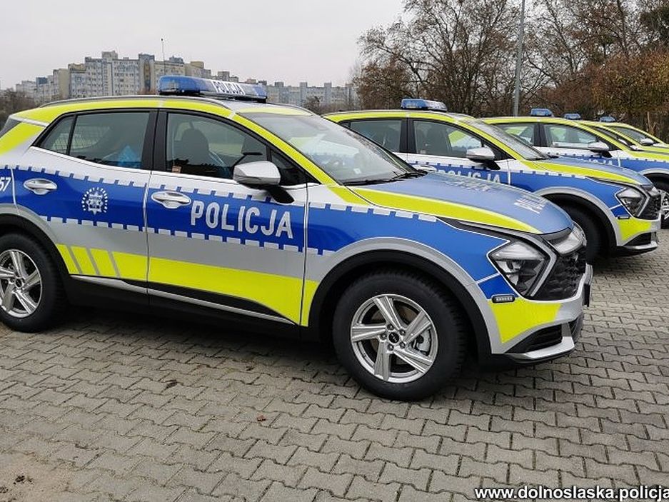 Nowe radiowozy dla policji. Wydano na nie 2,5 mln zł