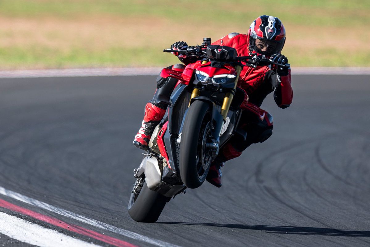 Ducati unveils its most advanced Streetfighter yet: V4 revealed