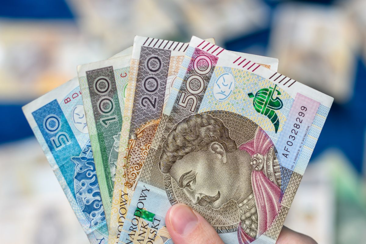Quiz. Królowie i nie tylko. Rozpoznasz władców i bohaterów z banknotów ...