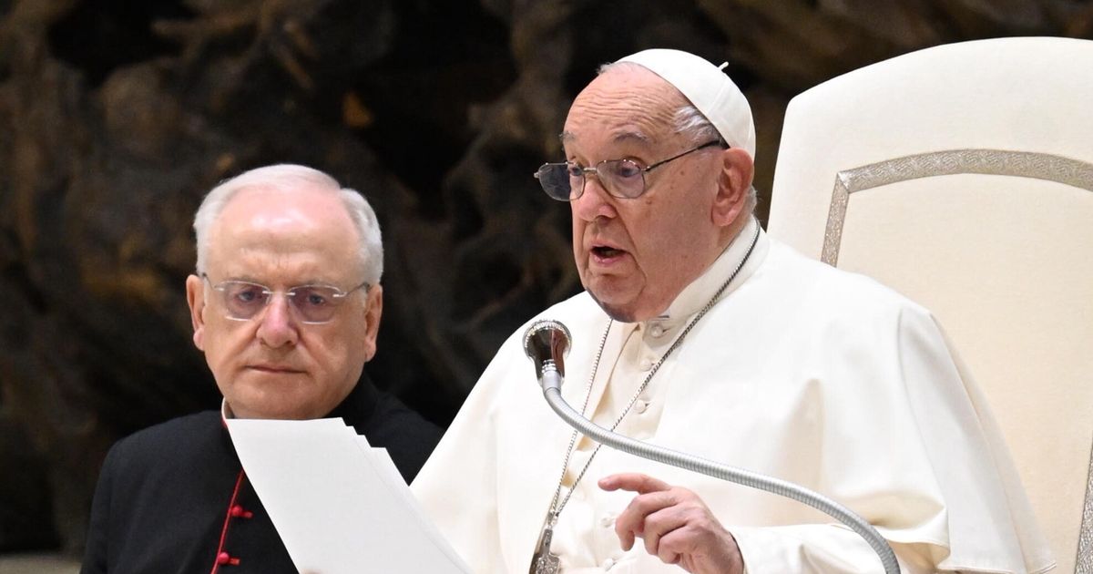 Pope urges Syrian unity as rebels seize Damascus