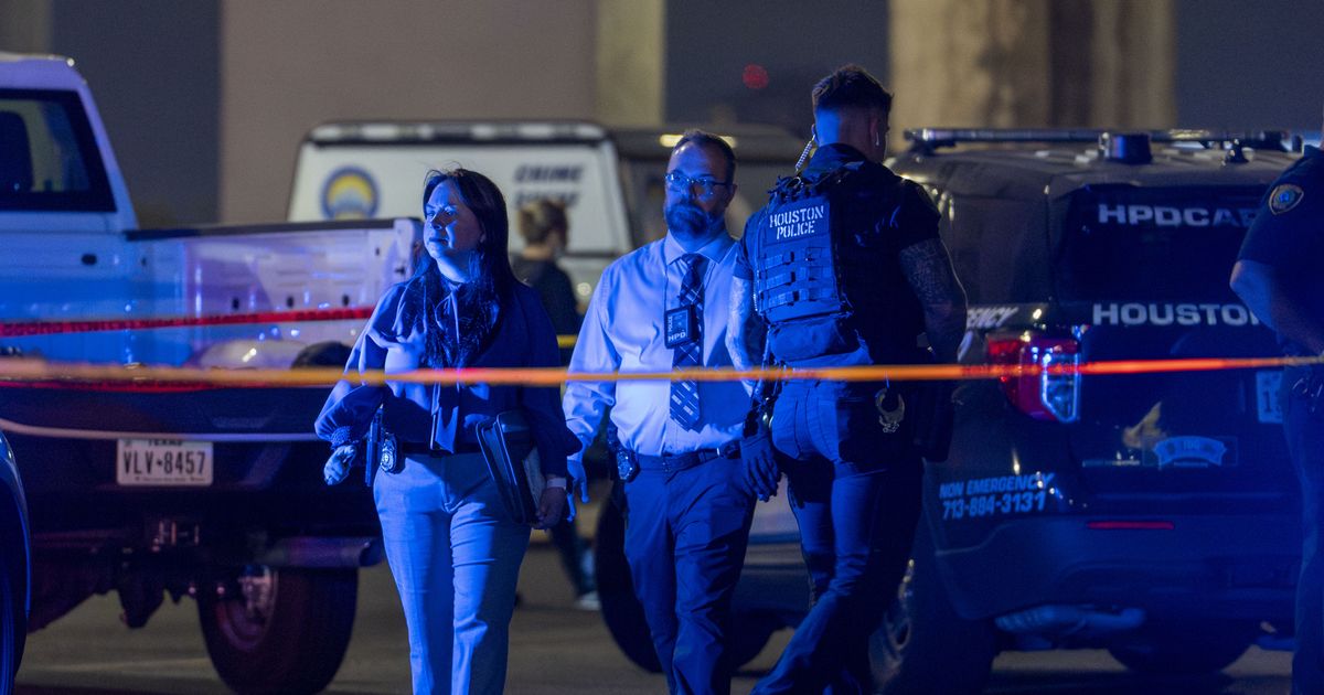 Christmas robbery gone wrong: Three boys shot in Houston