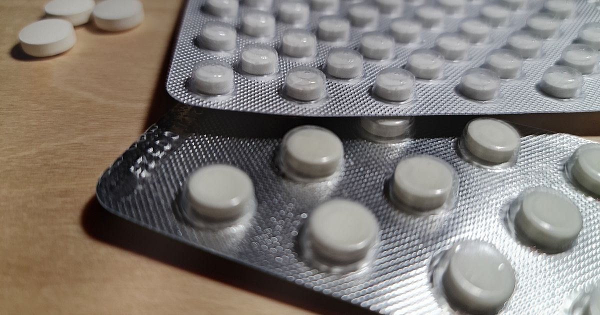 Beware: Common meds and cosmetics can cause severe sun reactions