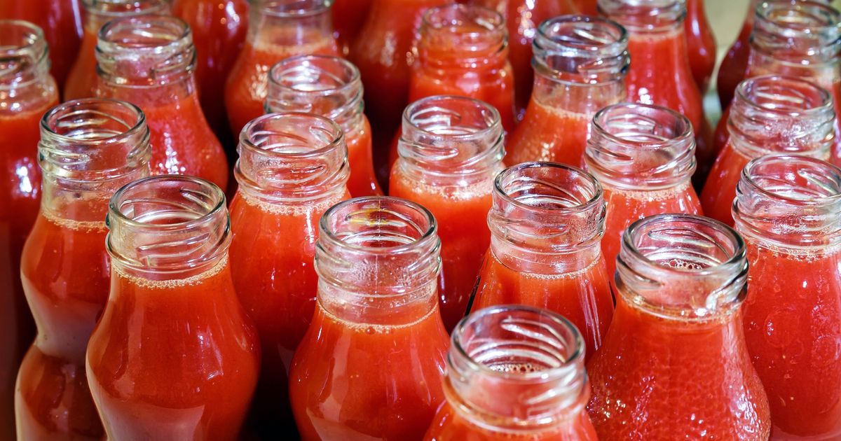 Unlock the power of tomato juice: Lycopene-rich diet can slash cancer ...