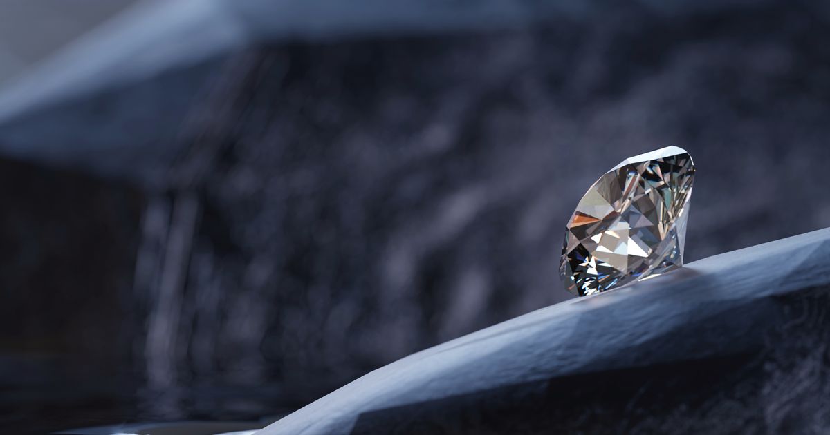 Water turns into superacid, creates diamonds in extreme conditions