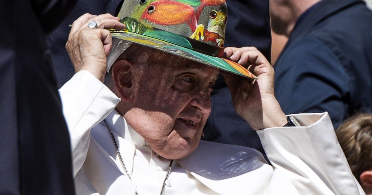 Pope Francis pushes green energy with new solar farm near Rome