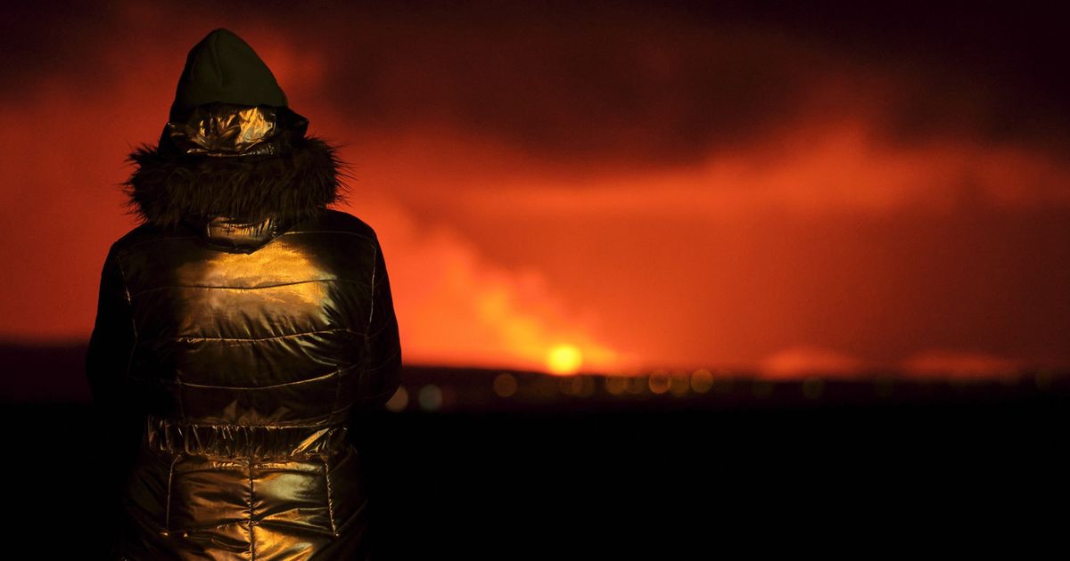 Thrill-seekers defy warnings to witness spectacle of Iceland's ...