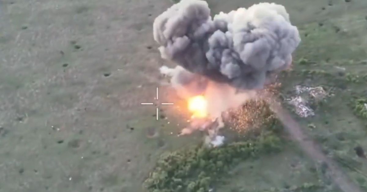 Russian tanks struggle against Ukrainian forces in Luhansk region