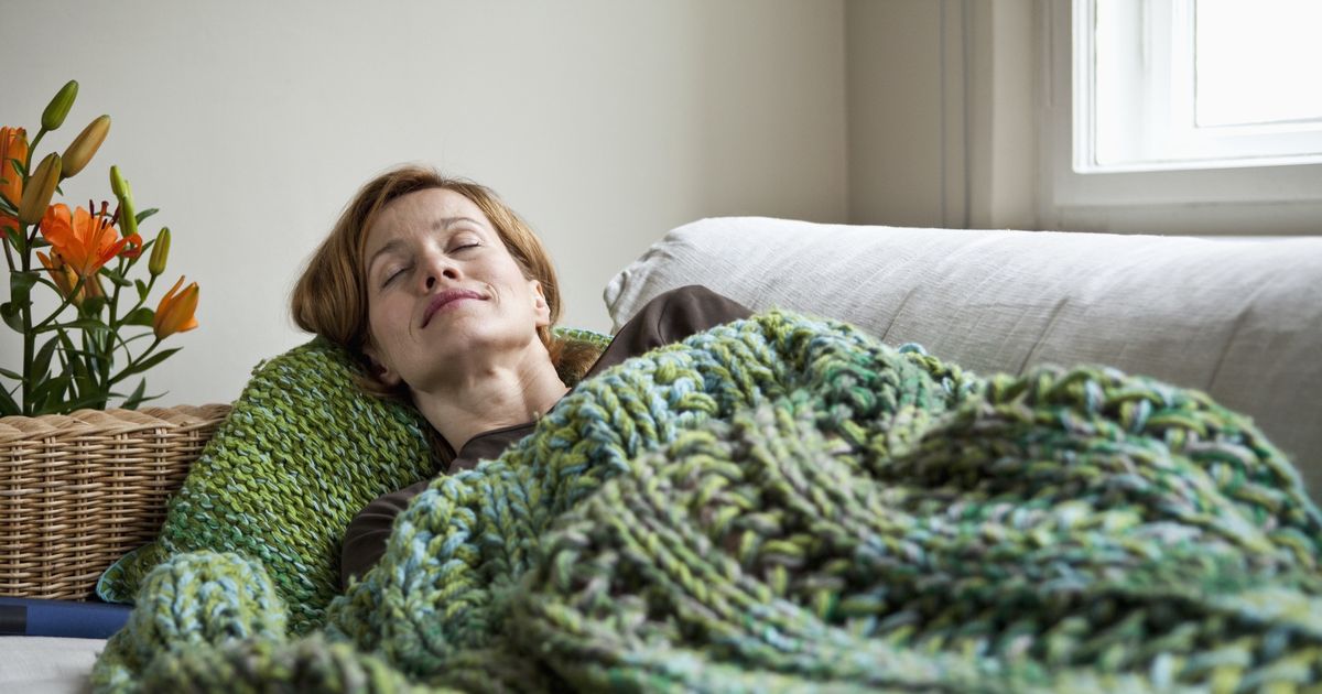 Surprising study reveals: Taking long naps might be causing your weight ...