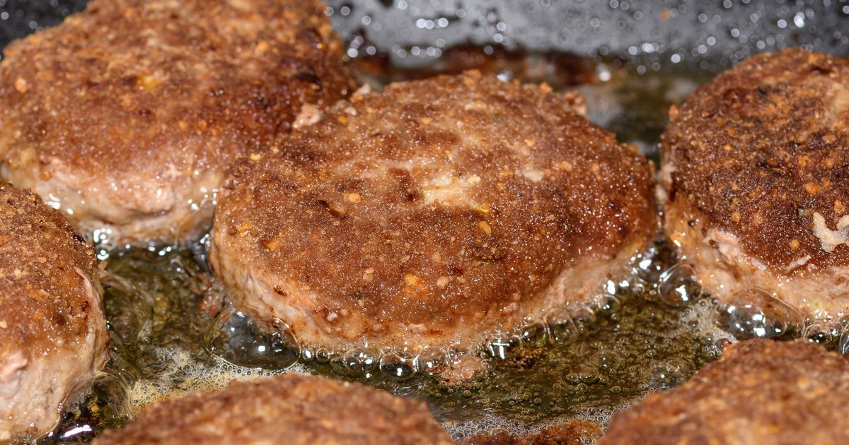 Perfecting meat cutlets: Secret tips for juicy flavor