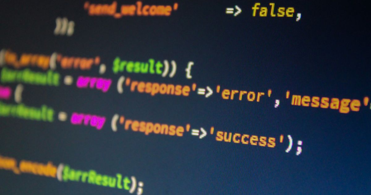 Jaki język programowania wybrać? Python wyprzedził Javę, JavaScript ...