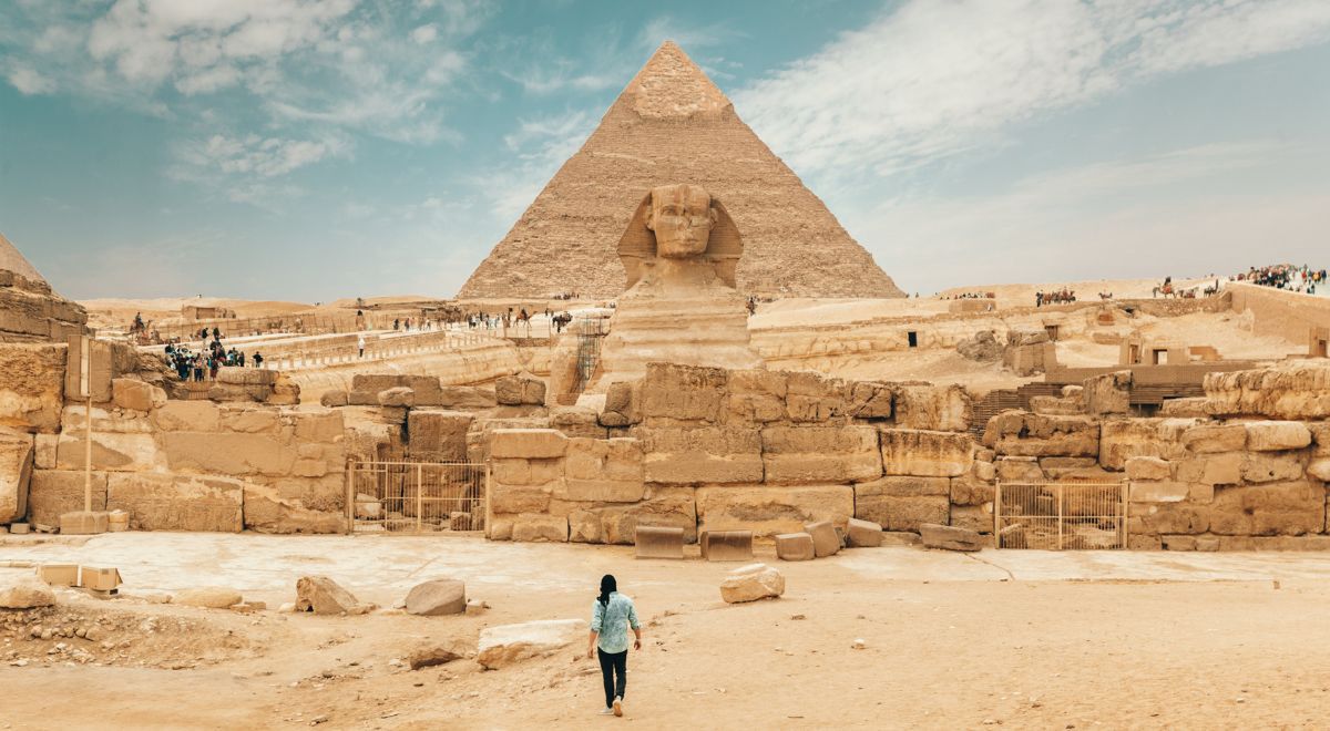 A smiling sphinx and ancient temple unearthed in southern Egypt ...
