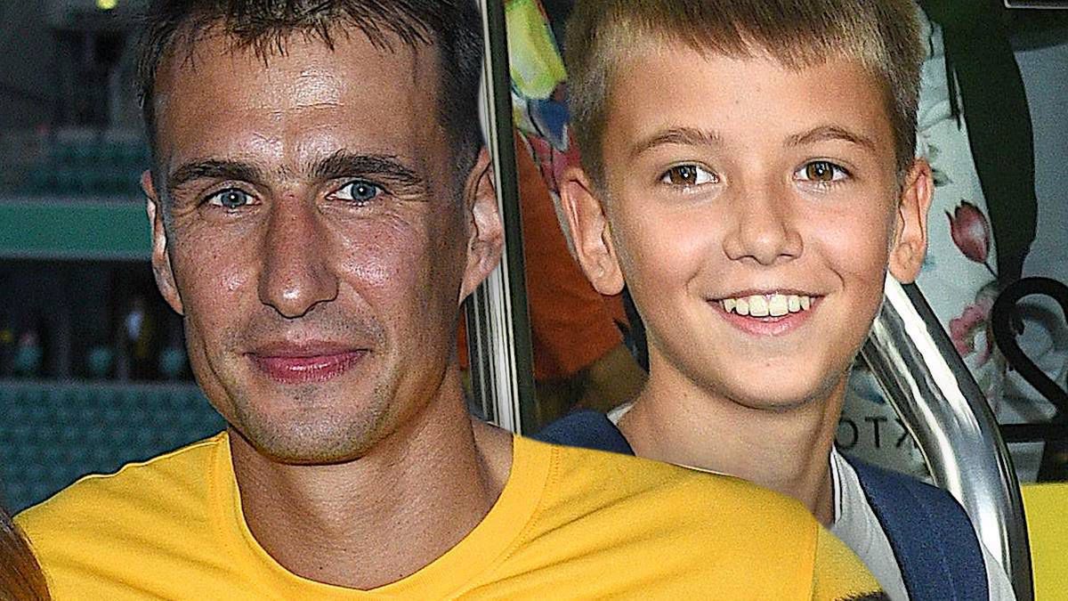 Najstarszy i najmłodszy syn Bieniuka na jednym zdjęciu. Szymon wyrósł ...