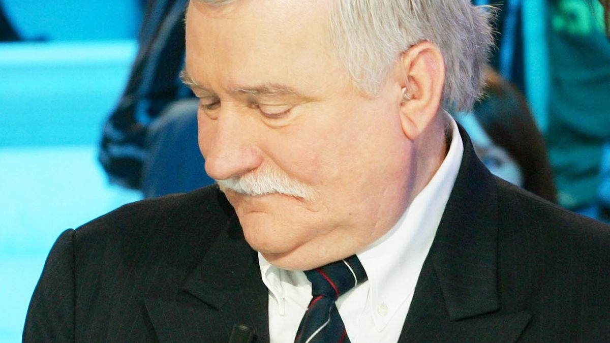 Lech Wałęsa pokazał, jak cukrzyca zdeformowała jego stopy. Przygotujcie ...