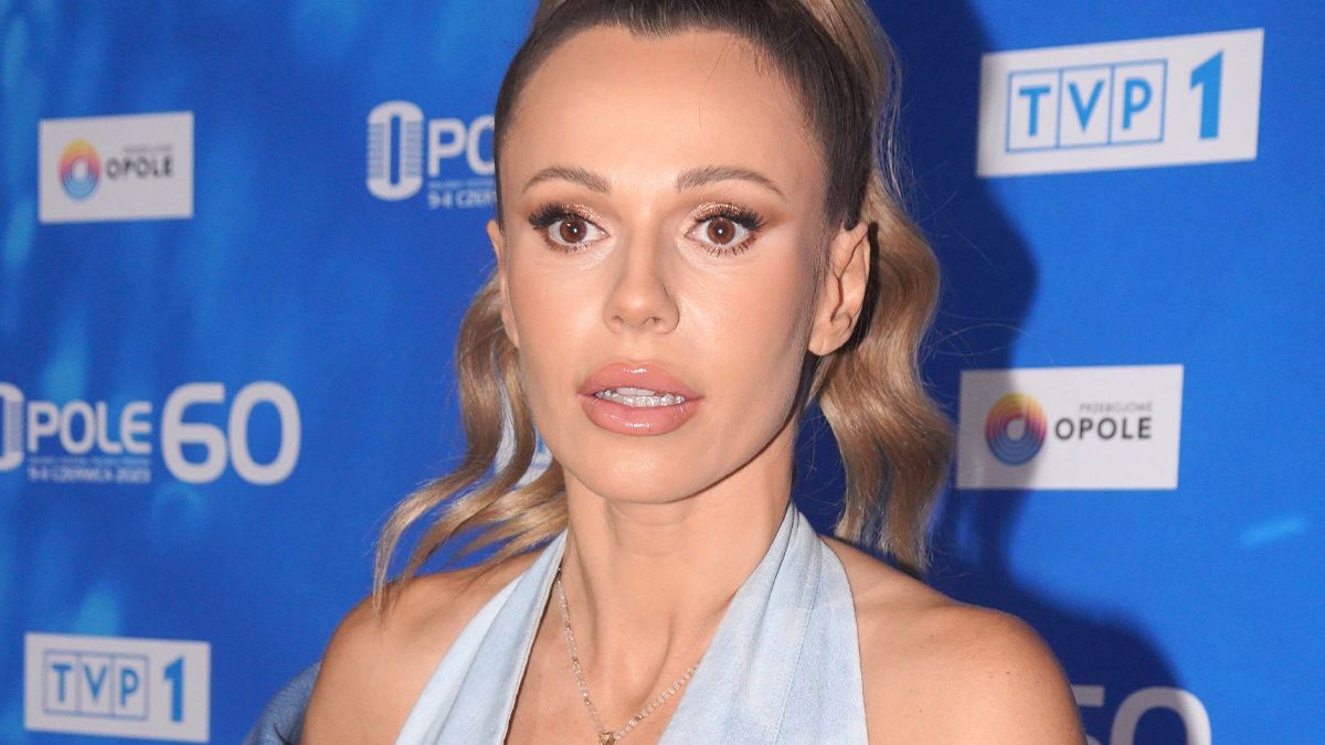 Doda kusi w bikini, jednak to opis zdjęcia przykuwa uwagę. Fani coraz bardziej przekonani o ...