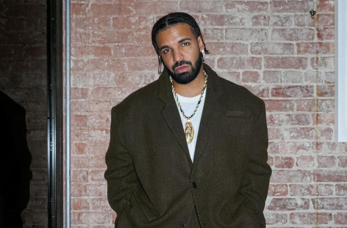 Drake gifts $100,000 to fan who conquered cancer during live concert