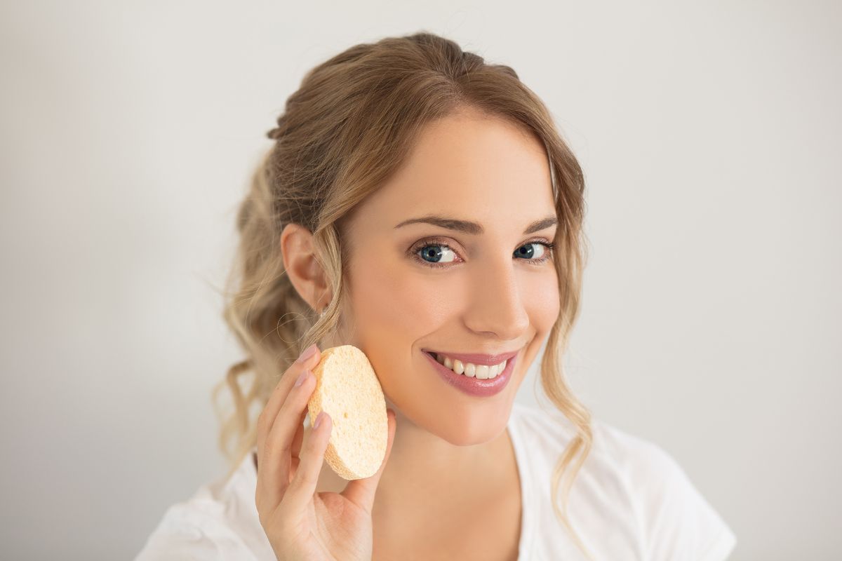 Unveiling the magic sponge. The secret weapon in effortless household ...