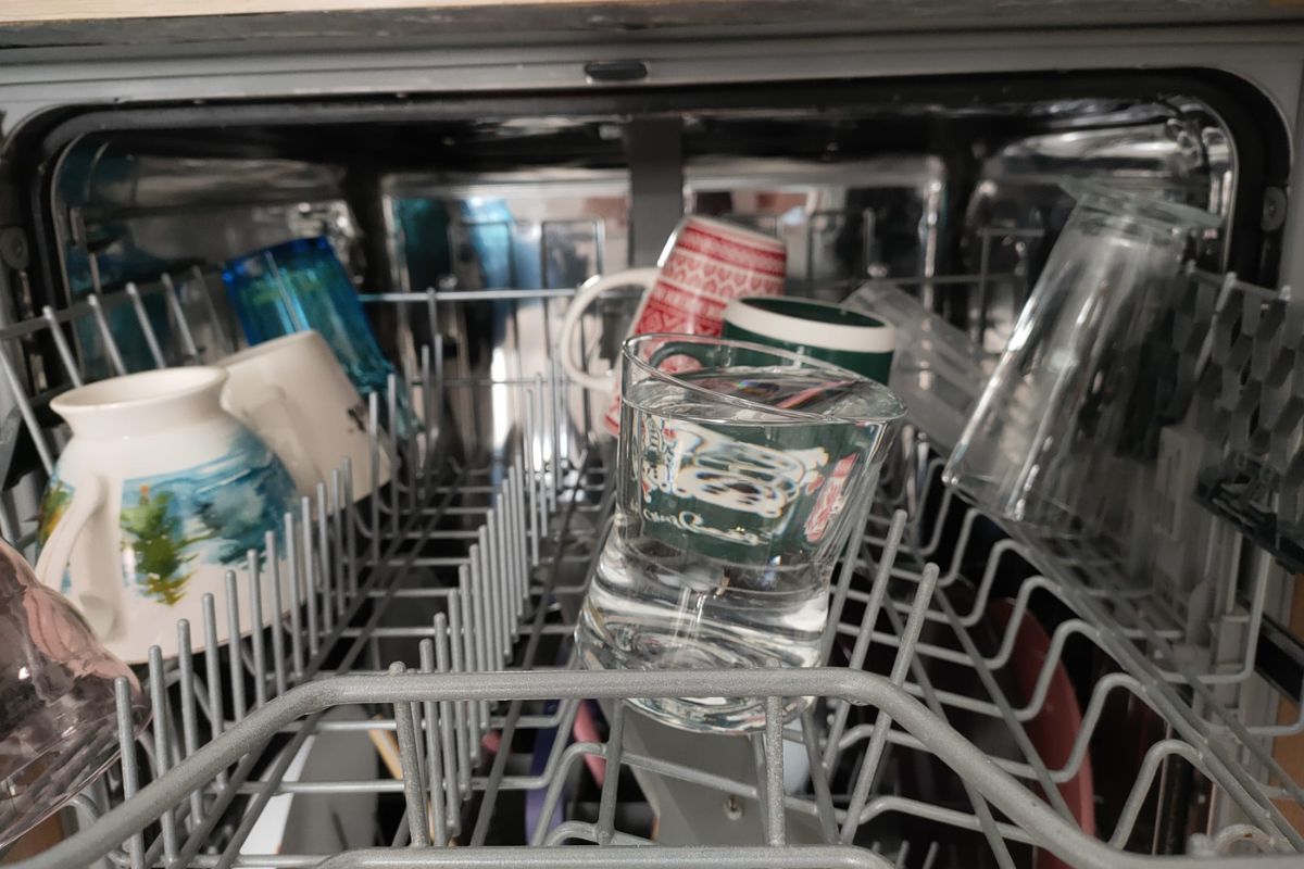 Simple dishwasher tricks for streak-free, spotless dishes