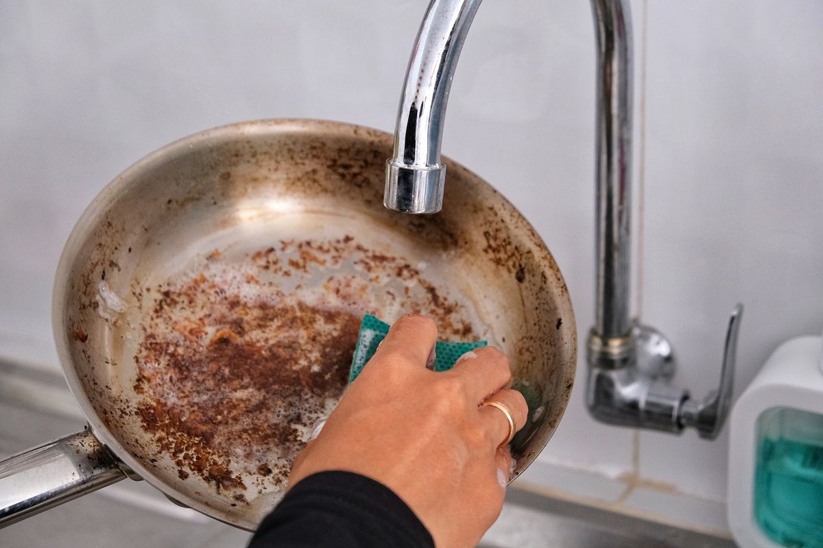 Sparkling pans: Simple tricks to save your burnt cookware