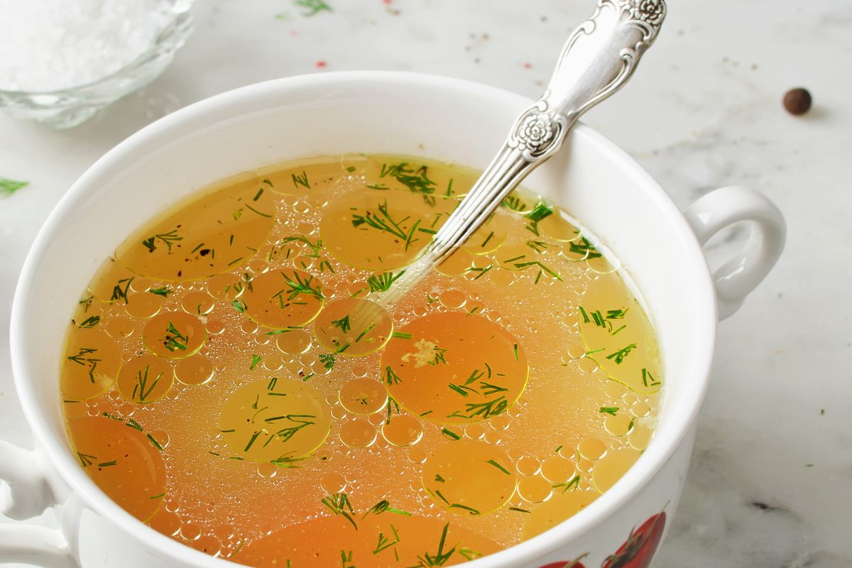 The secret ingredient chefs add to enhance broth flavor