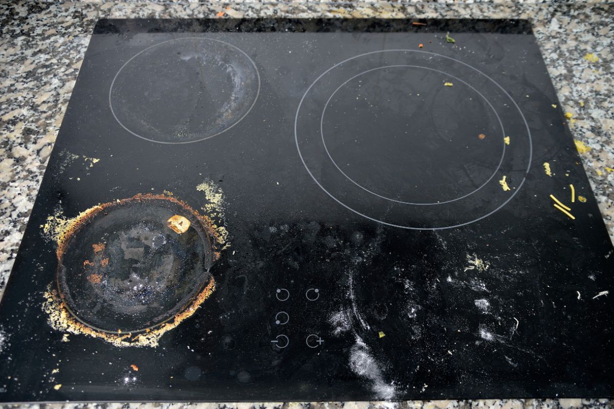 The smart way to keep your induction cooktop spotless