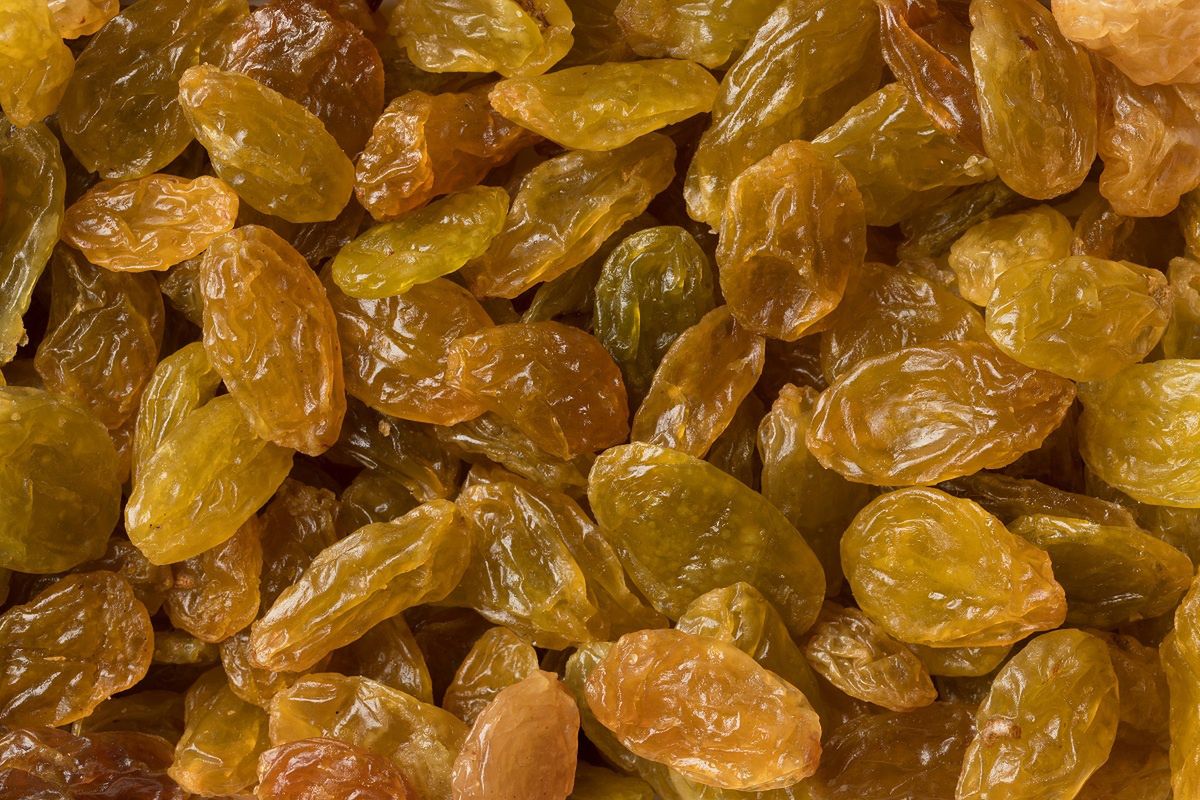 Jumbo raisins: The sweet snack that boosts heart and gut health