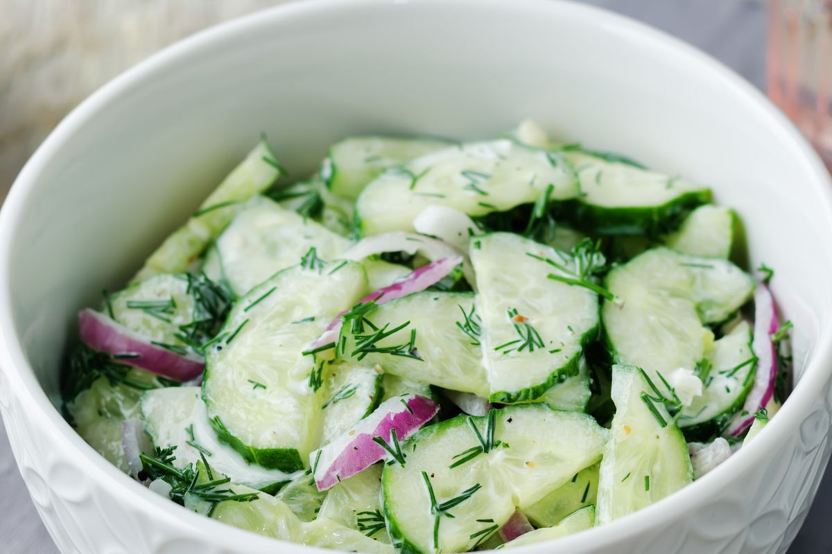 Refresh your summer with zesty Turkish cucumber salad