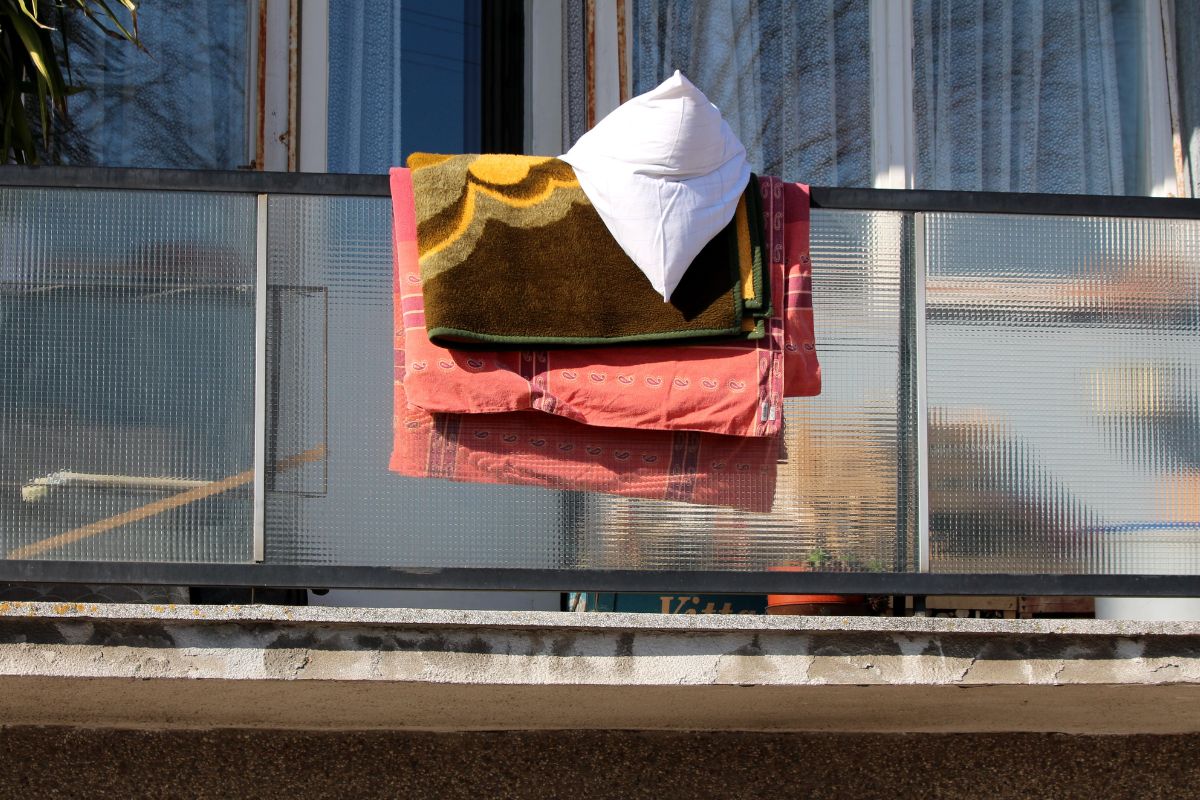 Airing your bedding: A timeless practice for better sleep