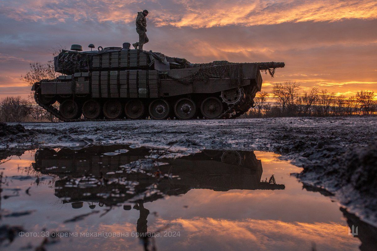Ukrainian Leopard 2A4 tanks decimate Russian armoured column