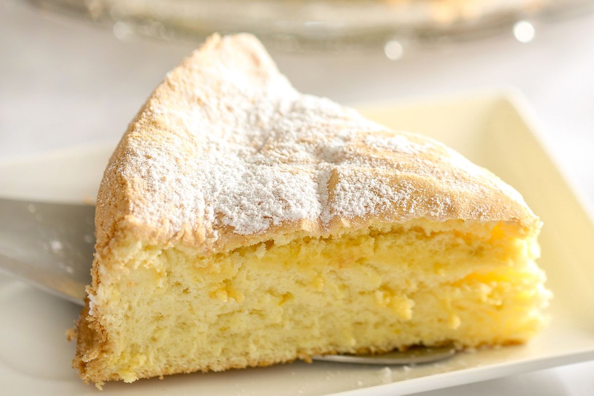 Fluffy yoghurt cake: Your foolproof dessert delight