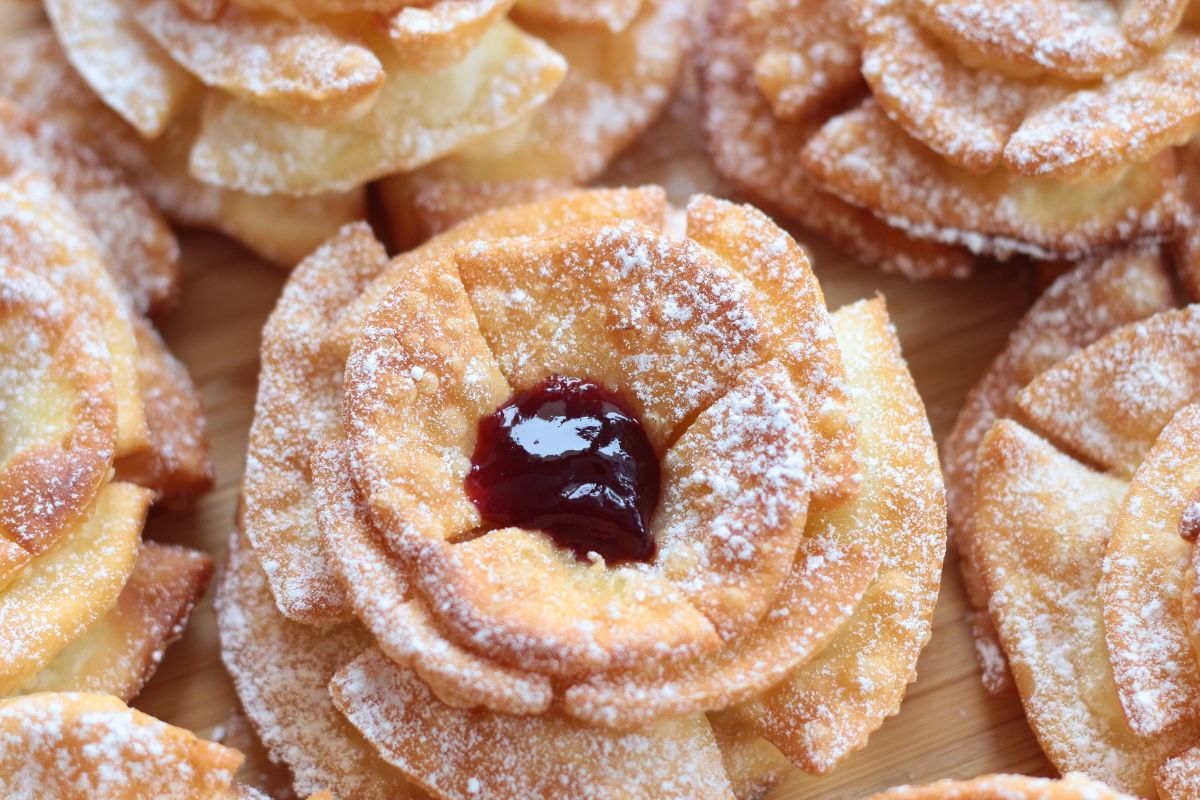 Revive your taste buds with the spectacular charm of carnival roses: A ...