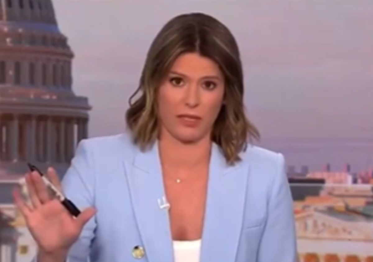 CNN host shuts down Trump spokeswoman after heated exchange CNN host shuts down Trump spokeswoman after heated exchange