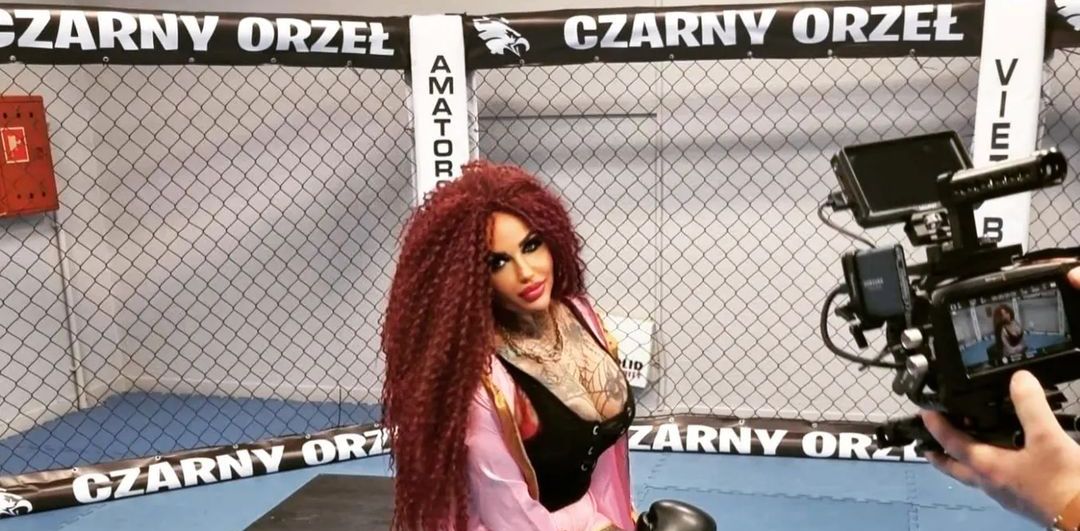 Poznajcie Sandrę S, znaną z "Big Klamoty" piosenkarkę nominowaną w plebiscycie Pudelka w ...