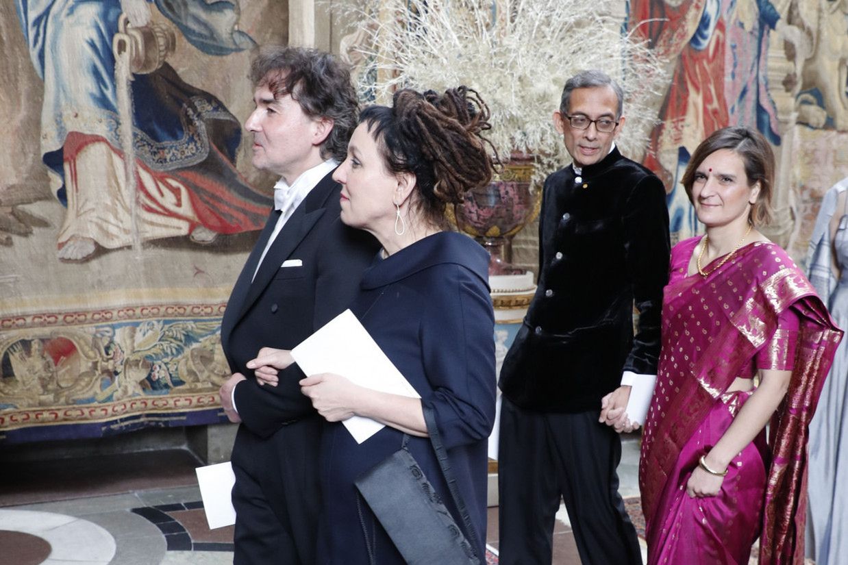 Olga Tokarczuk pokazała męża. Na królewski bal ubrał ich Tomasz Ossoliński