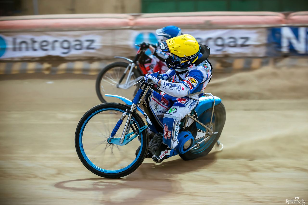 Żużel. Wyrównana kadra z legendarnym trenerem na czele. Będą czarnym ...