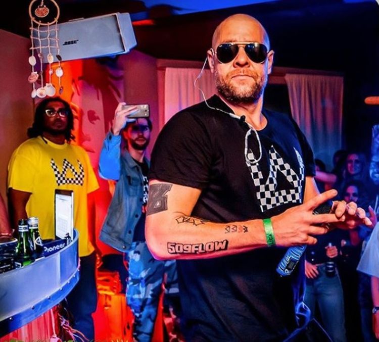 Tede otrzymał prezent od Legii. Ostra reakcja rapera