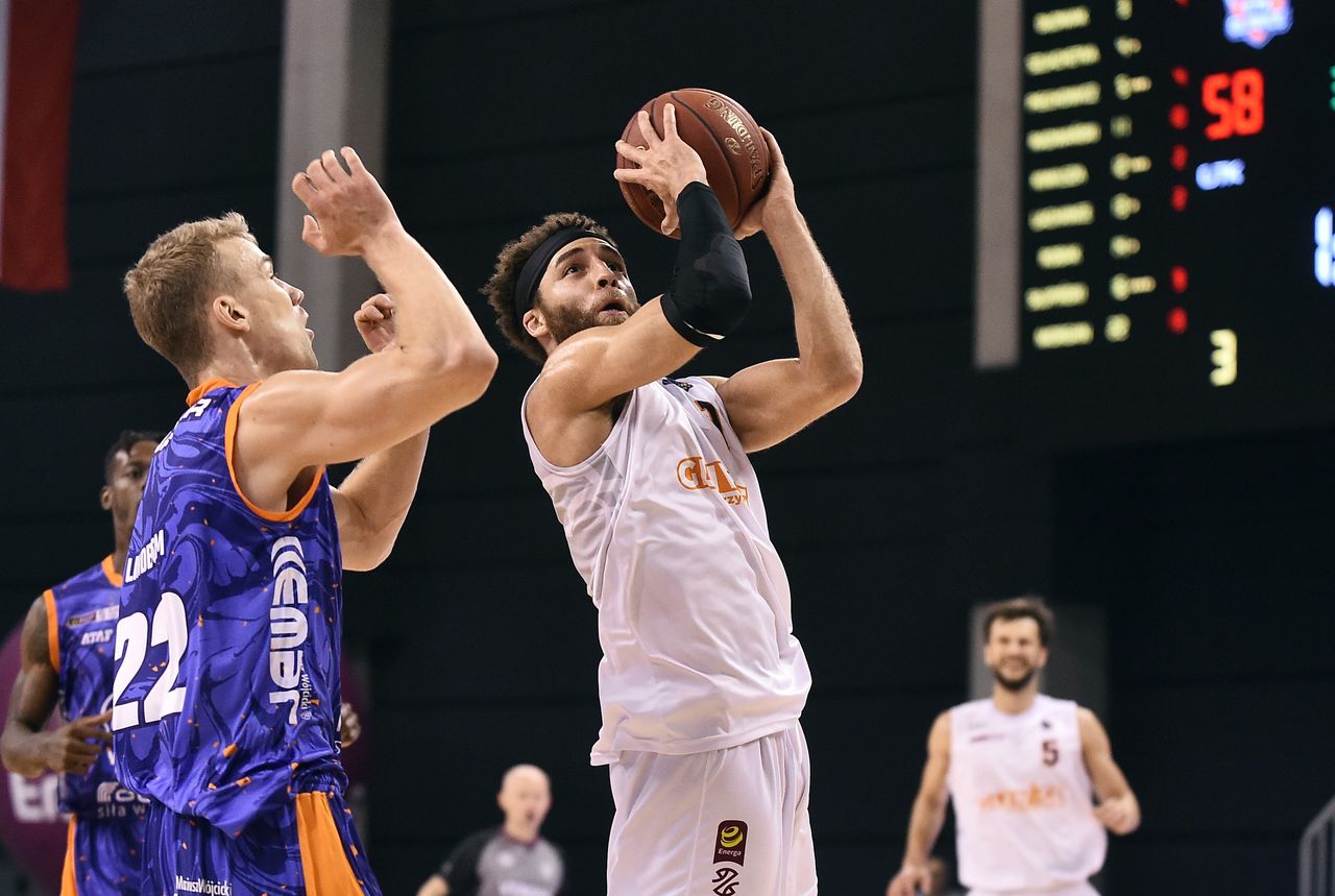 Desmond Washington wykorzystał szansę. "Najlepiej wykorzystał problemy ...