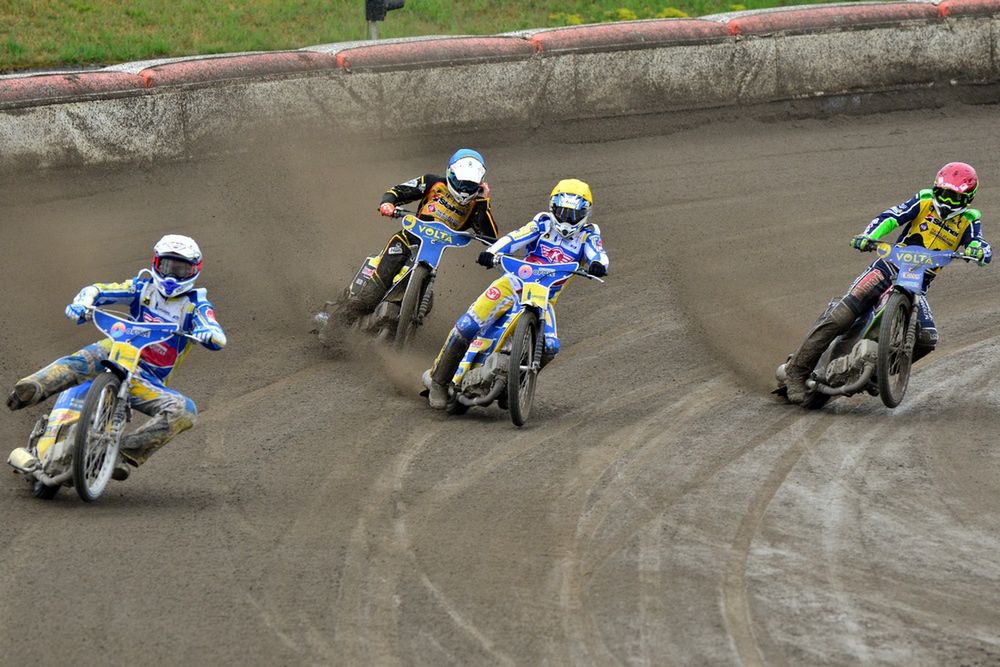 Deszcz utrudniał rywalizację w Rawiczu. Roman Jankowski: To nie były ...