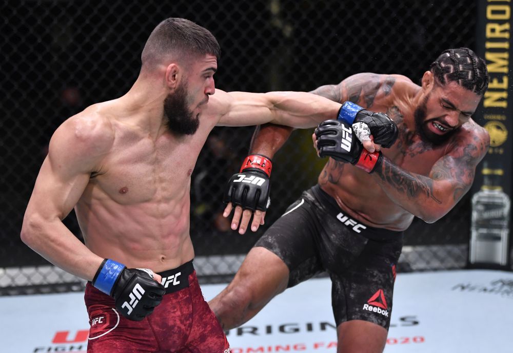 MMA. Potworna kontuzja zawodnika UFC. Prawie "urwało" mu ucho