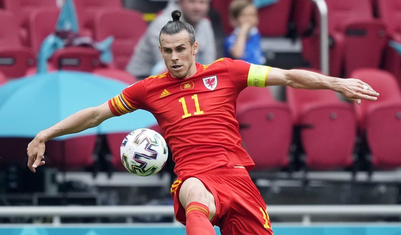 Gareth Bale rozjuszony po klęsce. Nagle odbiegł od mikrofonu