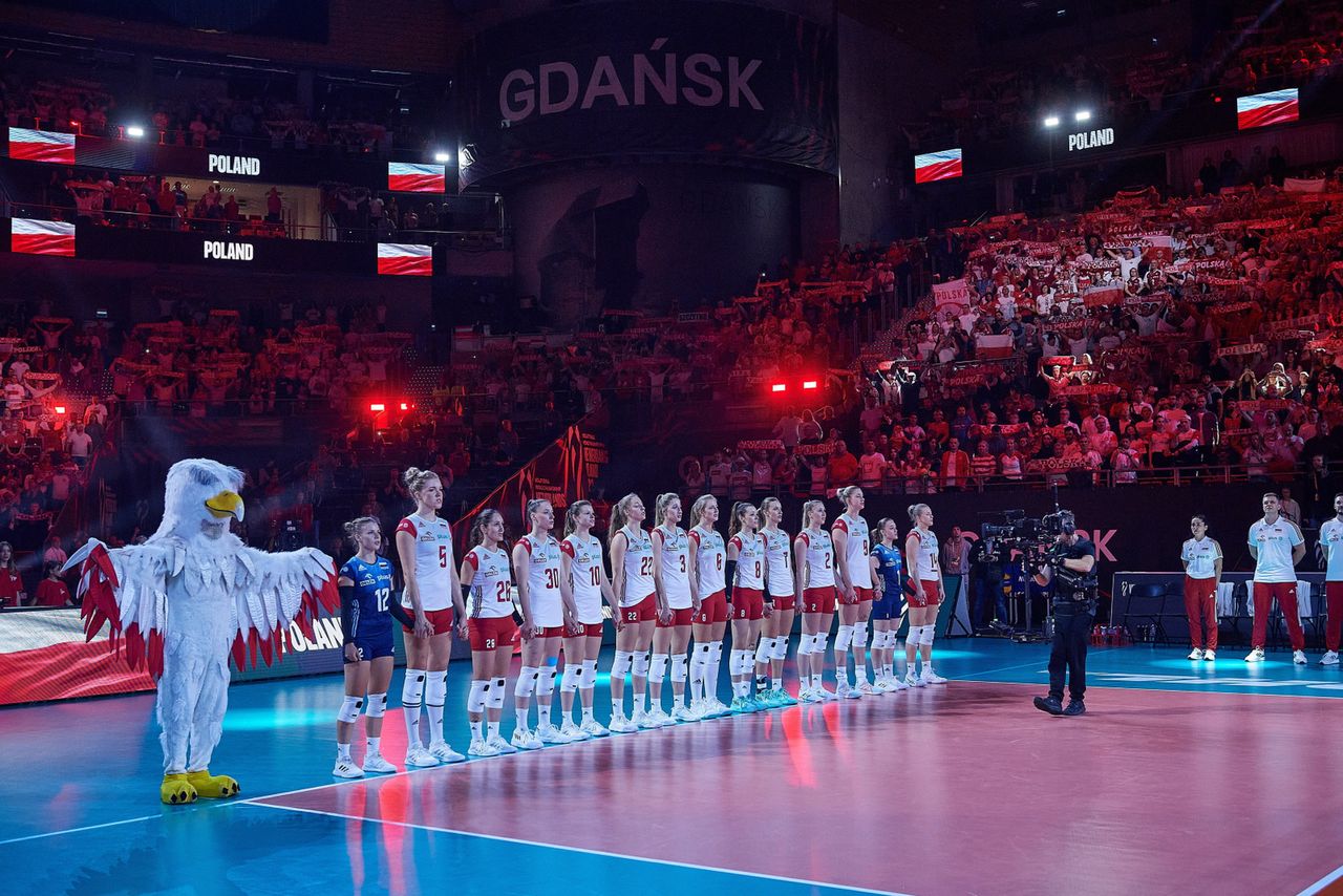 Przejmujące chwile podczas meczu siatkarek. Oklaski na stojąco