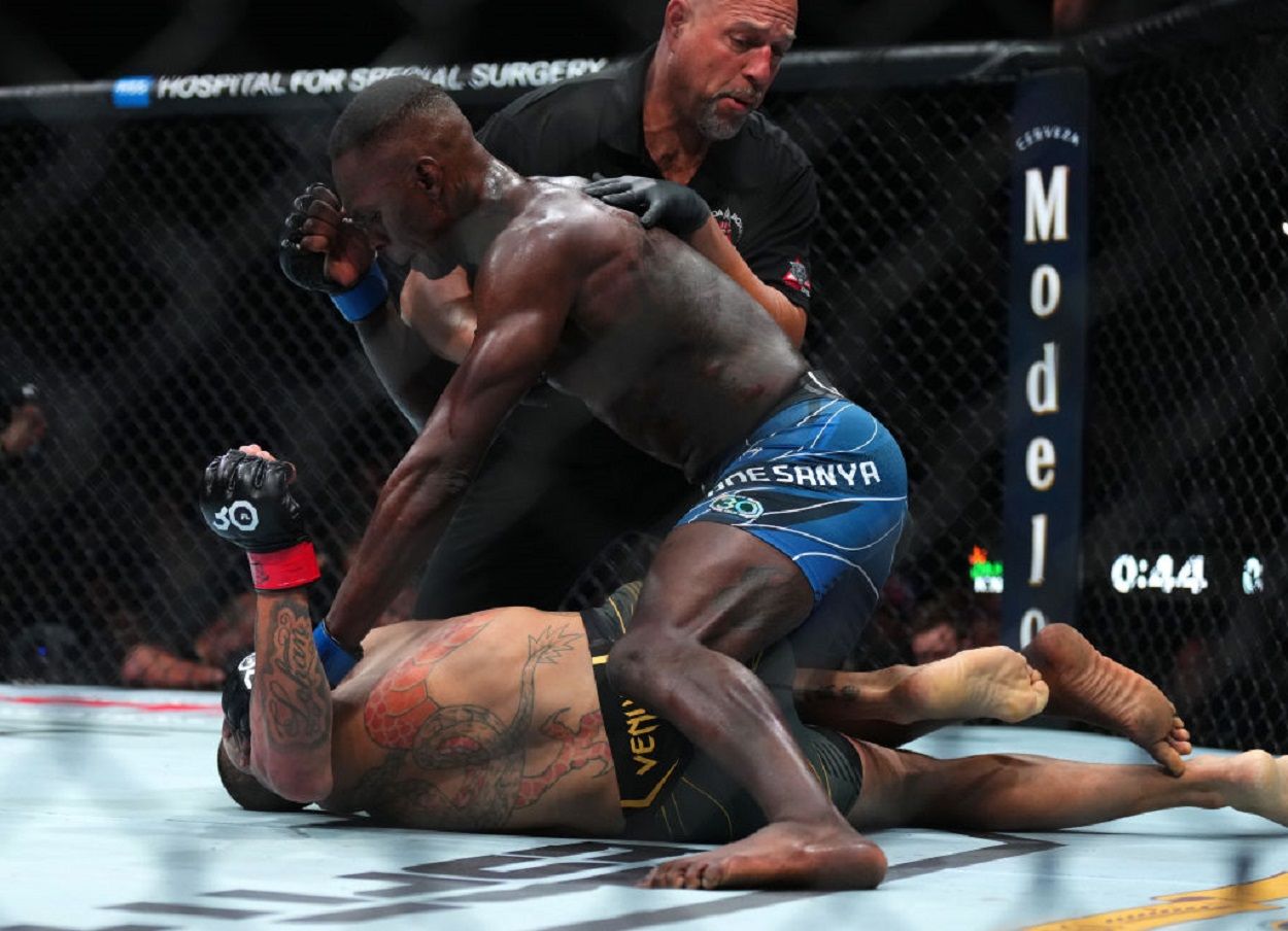 Powrót na tron w UFC! Ciężki nokaut