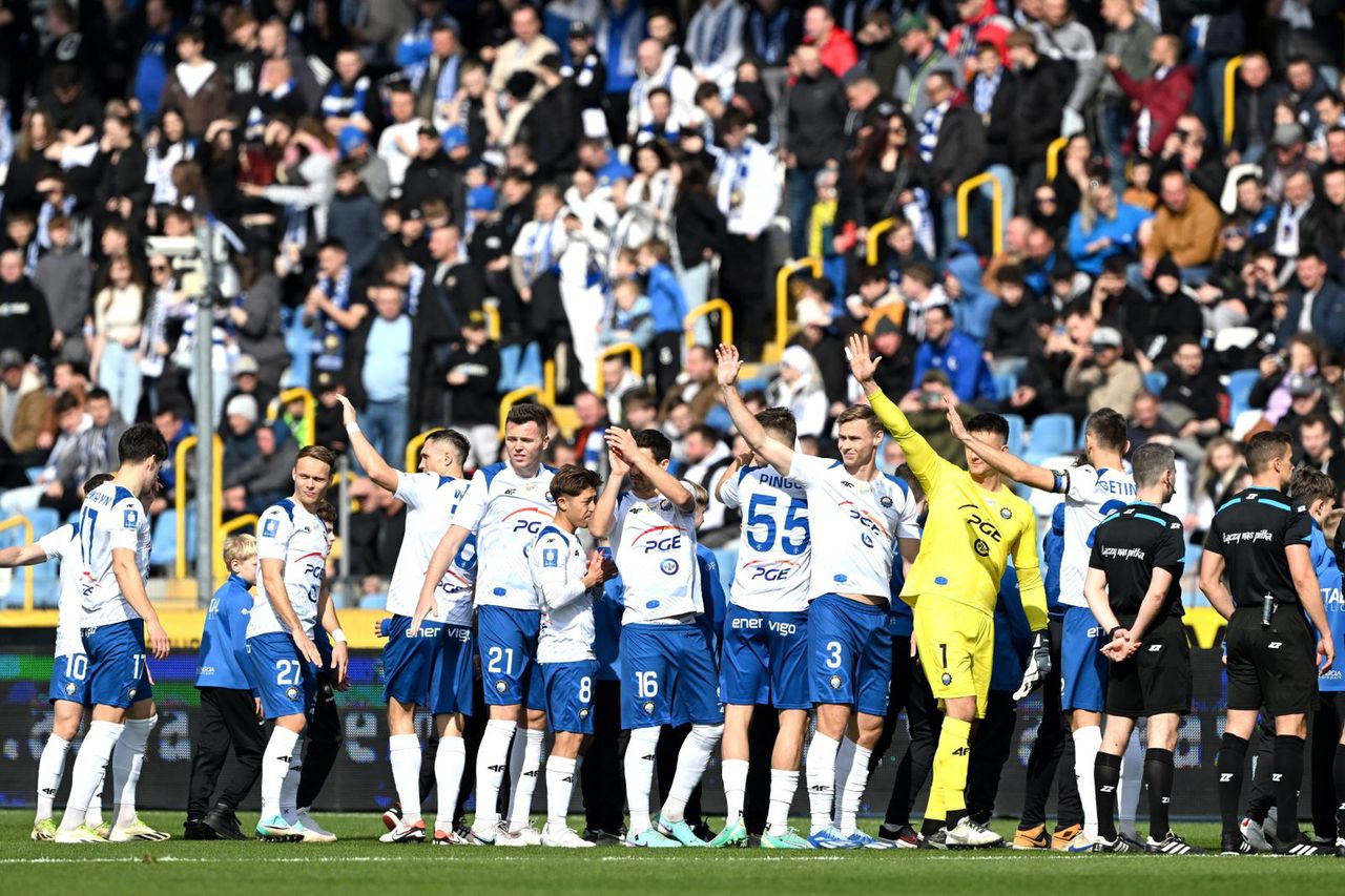 "Rolniku". Na meczu w Polsce zawisł transparent