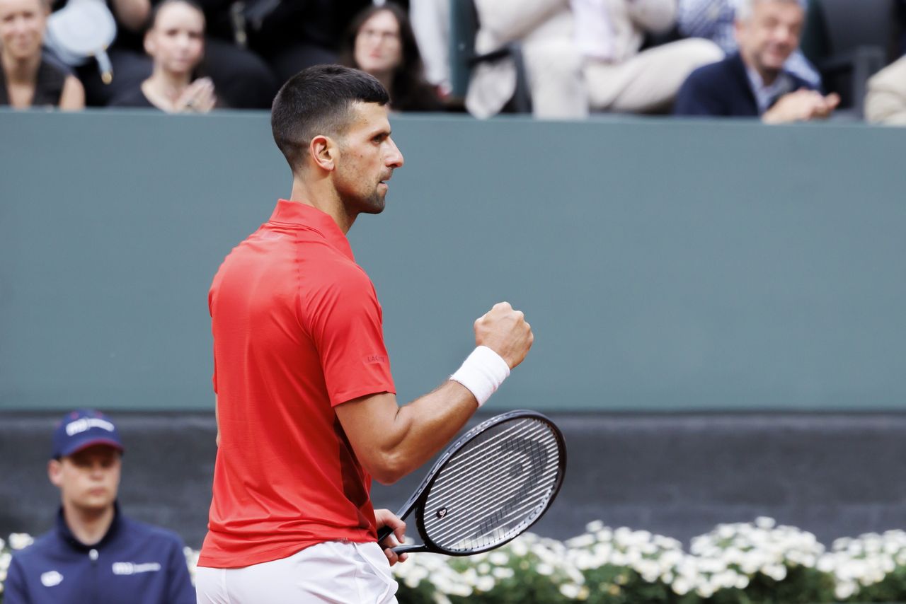 Novak Djoković znów bez strat. Kolejna "trzysetówka" Caspera Ruuda