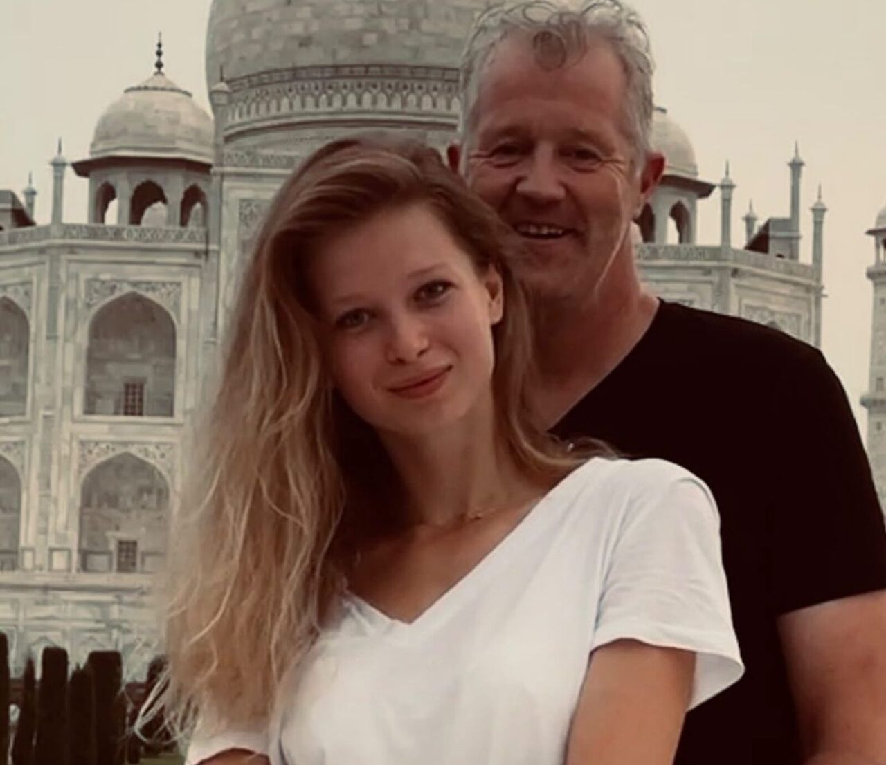 Zostawił żonę i trójkę dzieci. Związał się z Polką