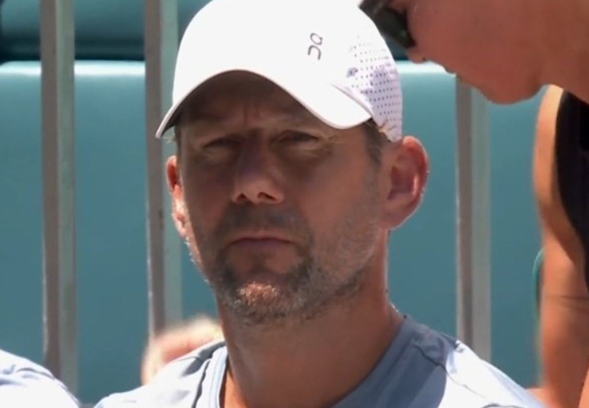 Był zszokowany jak i my. Oto jak wyglądał trener Świątek podczas meczu